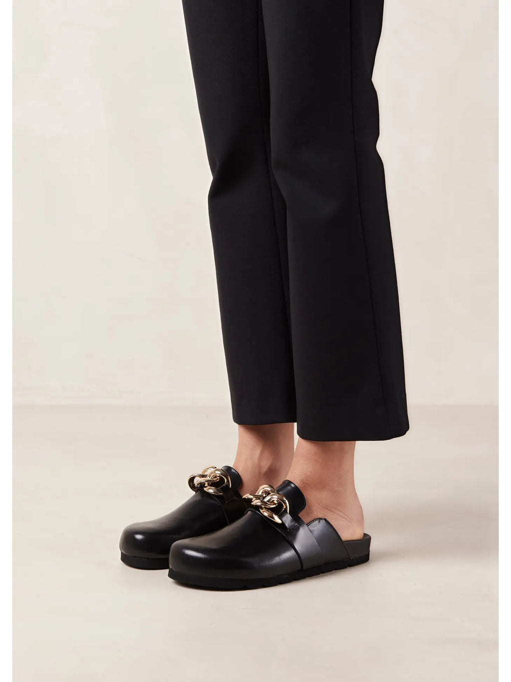 ALOHAS Fireplace Chain Black – Concepts Reno